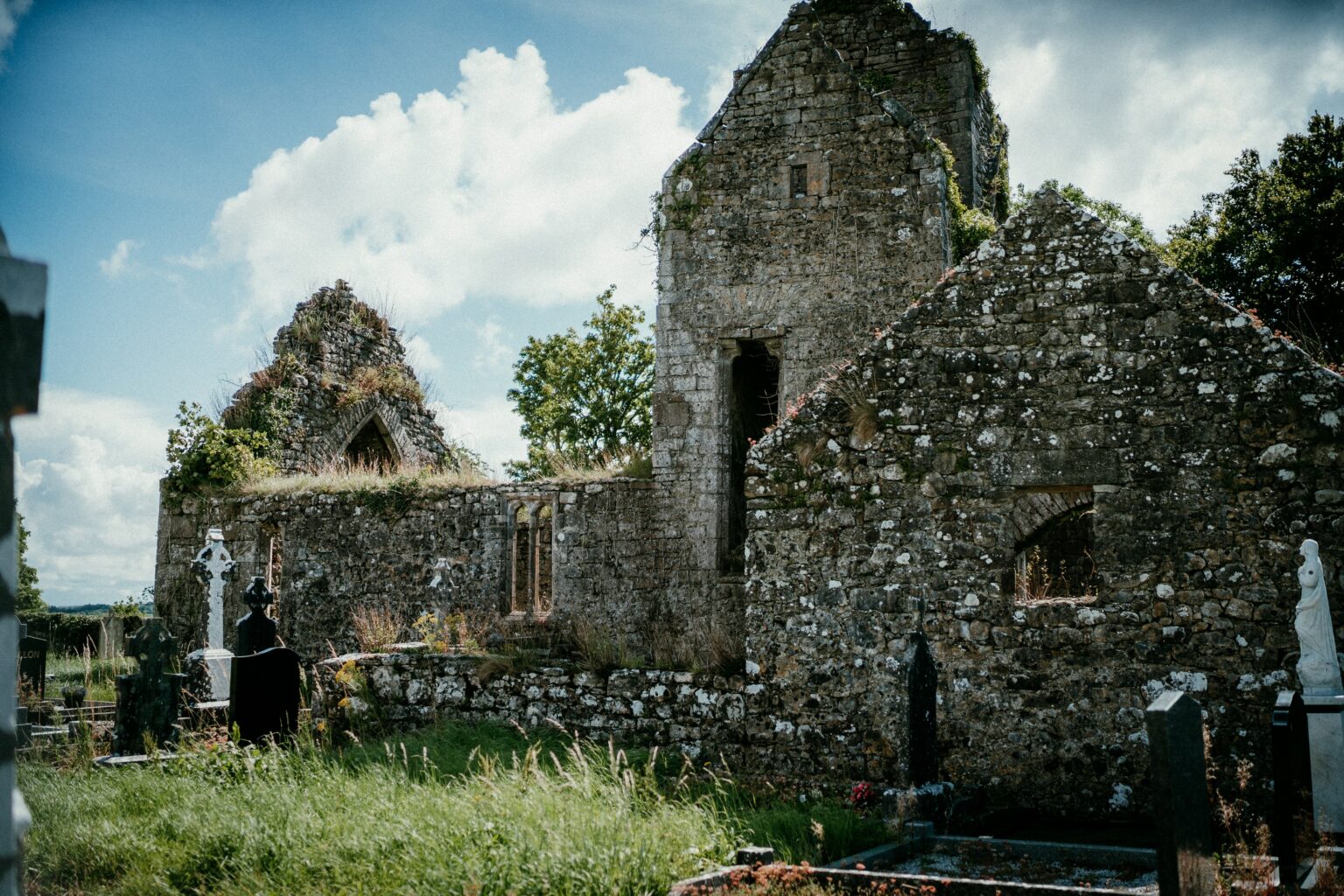 A Private Abbey Elopement - Elope To Ireland
